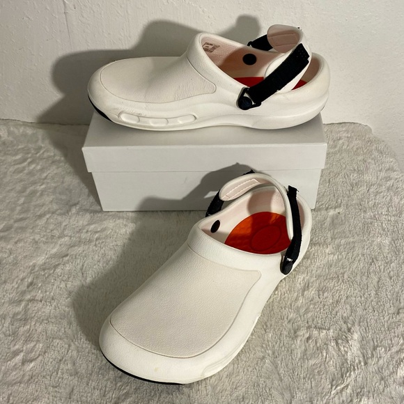 CROCS | Shoes | Crocs White Bistro Pro Literide Slip Resistant Work ...